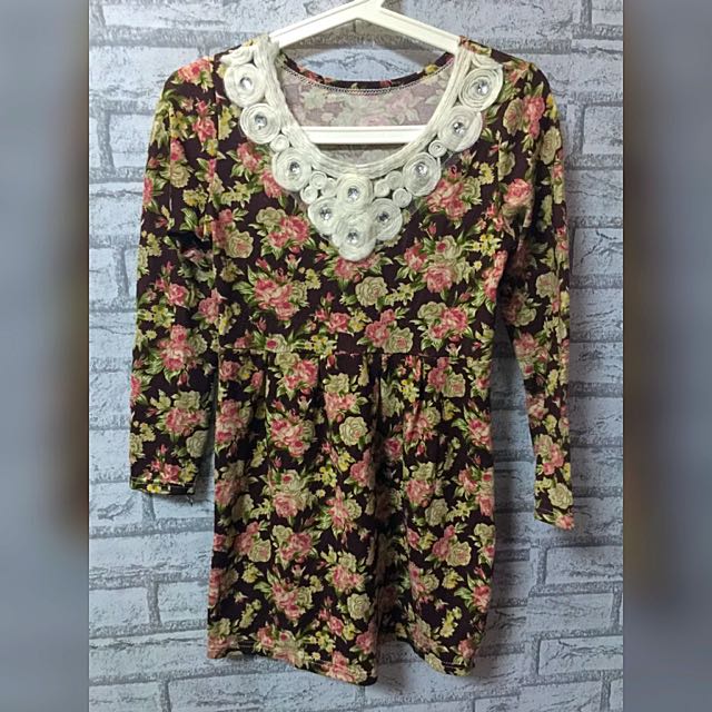 Flower Top, Women's Fashion, Tops, Blouses on Carousell