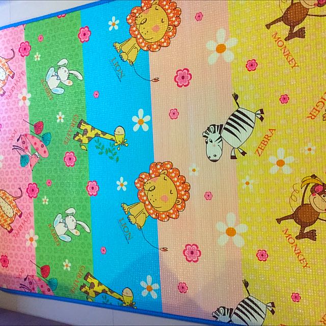 Funnylon playmat, Babies & Kids, Bathing & Changing, Changing Mats ...