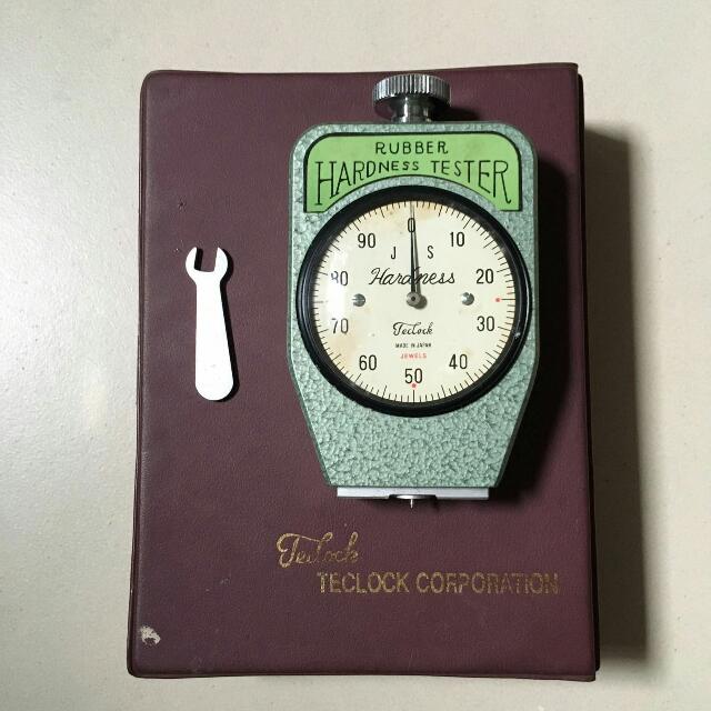 Vintage Rubber Hardness Tester, Women's Fashion, Jewelry & Organisers ...