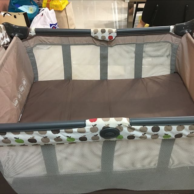 Portable Cot Baby Play Pen Playpen Graco Contour Electra, Babies & Kids ...