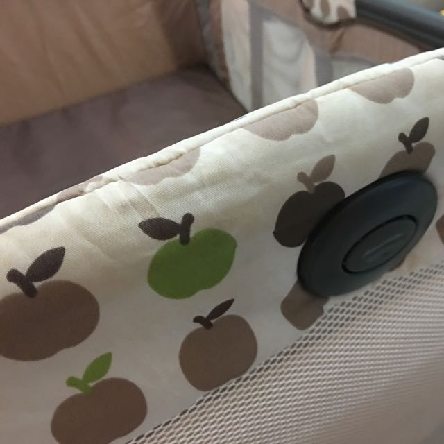 Portable Cot Baby Play Pen Playpen Graco Contour Electra, Babies & Kids ...