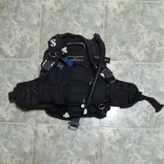 Scubapro Ladyhawk BCD, Sports Equipment, Sports & Games, Water Sports ...