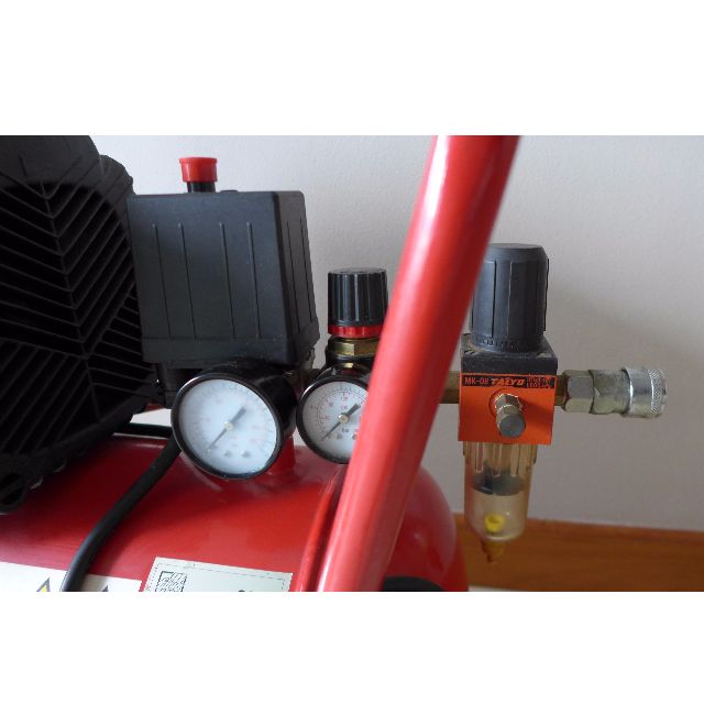 Fiac Air Compressor FX90, Everything Else on Carousell