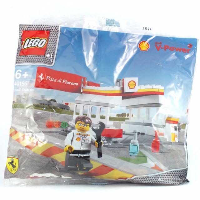 LEGO Shell Station Polybag 40195, Hobbies & Toys, Toys & Games on Carousell
