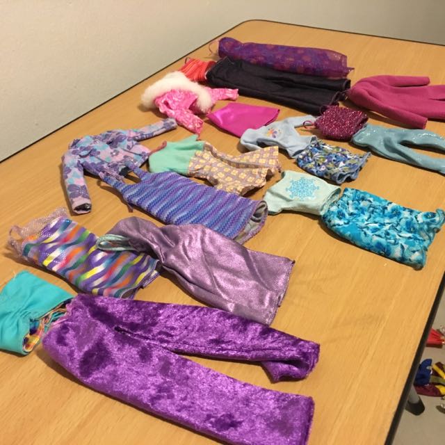 Barbie 19 Mix-N-Match Clothes, Hobbies & Toys, Toys & Games on Carousell