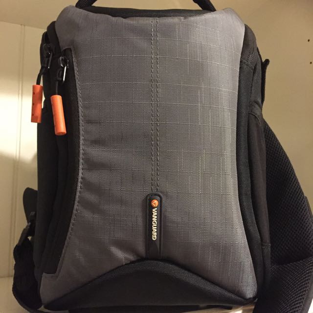 DSLR Vanguard Oslo 37 Sling Bag - Grey, Photography, Photography ...