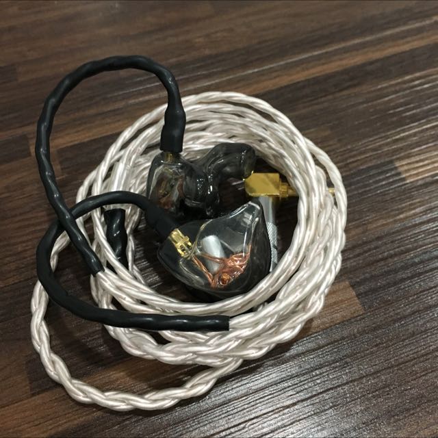 HUM Pristine Reference CIEM, Health & Nutrition, Health Monitors & Weighing Scales on Carousell