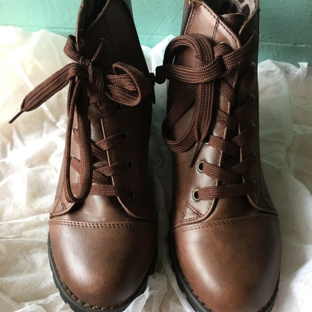 Korean Winter Boots, Women's Fashion, Footwear, Boots on Carousell