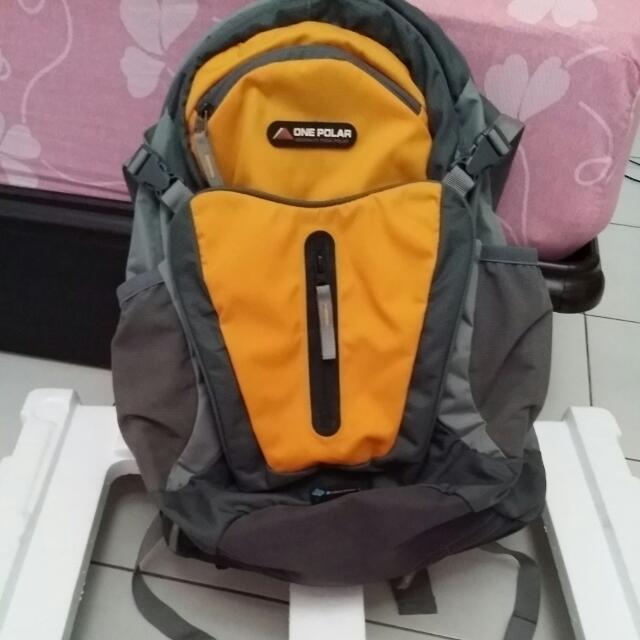 全新 One Polar 運動 登山 露營 環島 自助旅行 方便實用 後背包, 體育器材, 健行及露營在旋轉拍賣