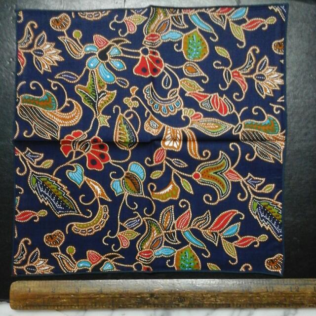SIA-Uniform-Liked-Design Batik Handkerchief, Hobbies & Toys, Stationery ...
