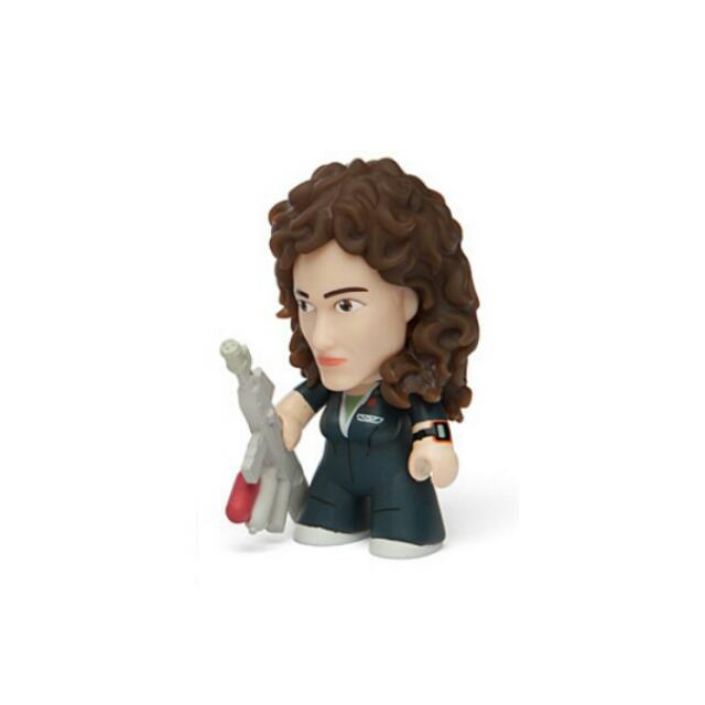 Aliens Ripley figure with flamethrower Nostromo Collection., Hobbies ...