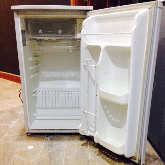 LG 94ltr Fridge, TV & Home Appliances, Kitchen Appliances ...