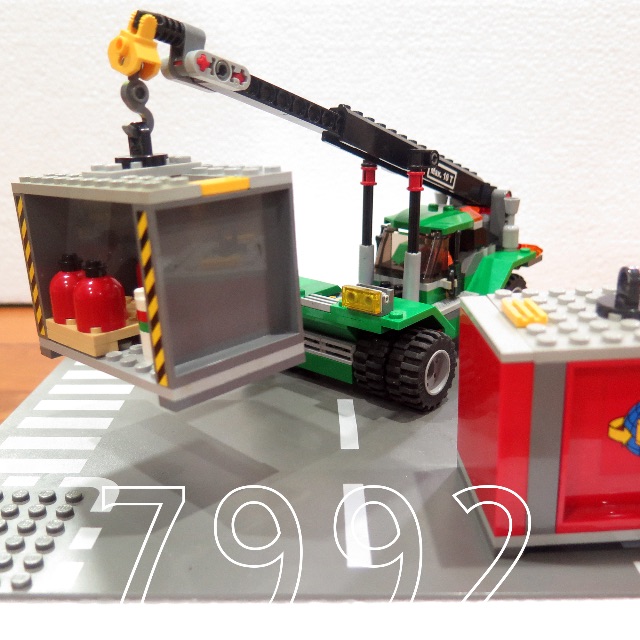 Lego Container Stacker (7992), Hobbies & Toys, Toys & Games on Carousell