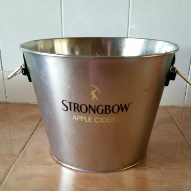 Strongbow Metal Ice Bucket, Hobbies & Toys, Collectibles & Memorabilia ...