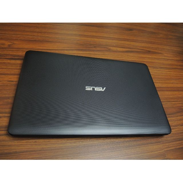 【出售】ASUS X751M 四核心 17.3吋 筆記型電腦, 電腦及科技產品, 桌上電腦或筆記型電腦在旋轉拍賣