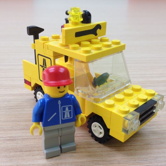 Vintage Lego 6521 Repair Van, Hobbies & Toys, Toys & Games on Carousell