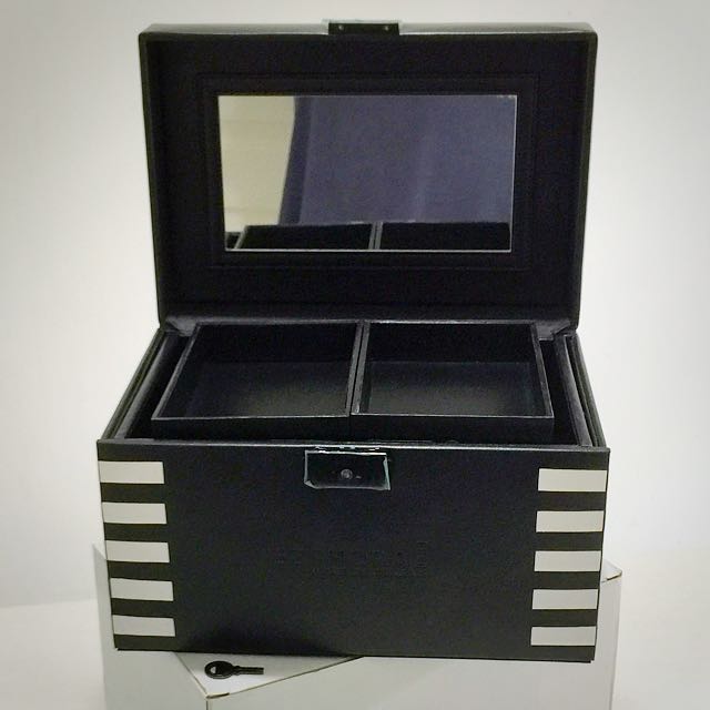 Sephora Vanity Case, Beauty & Personal Care, Face, Face Care on Carousell