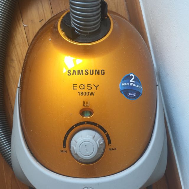 Samsung Easy 1800W Vacuum Cleaner, TV & Home Appliances, Vacuum Cleaner ...
