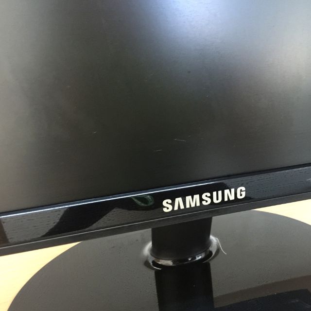 Samsung SyncMaster E2020X - 20" LCD Monitor, Health & Nutrition, Health ...