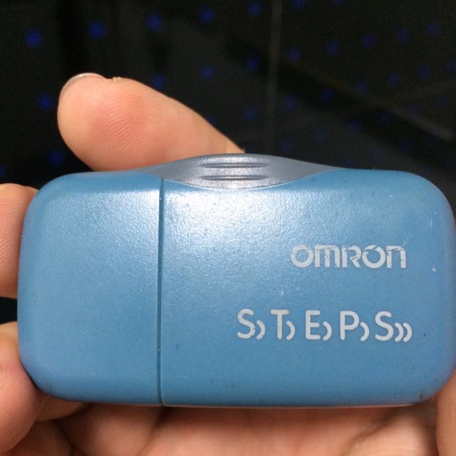 OMRON STEPS PEDOMETER WALK GYM, Sports Equipment, Exercise & Fitness ...