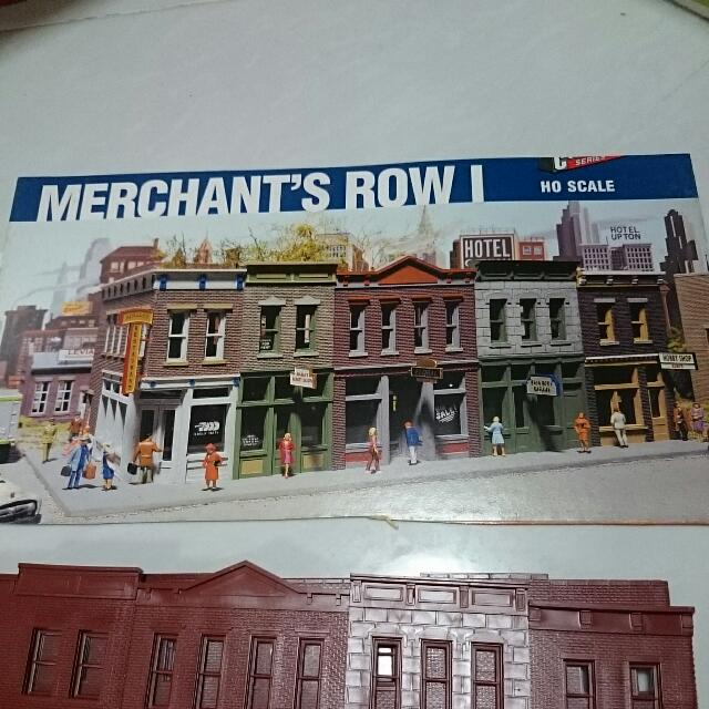 Walthers Cornerstine Series Merchants Row 1 HO Scale, Hobbies & Toys ...