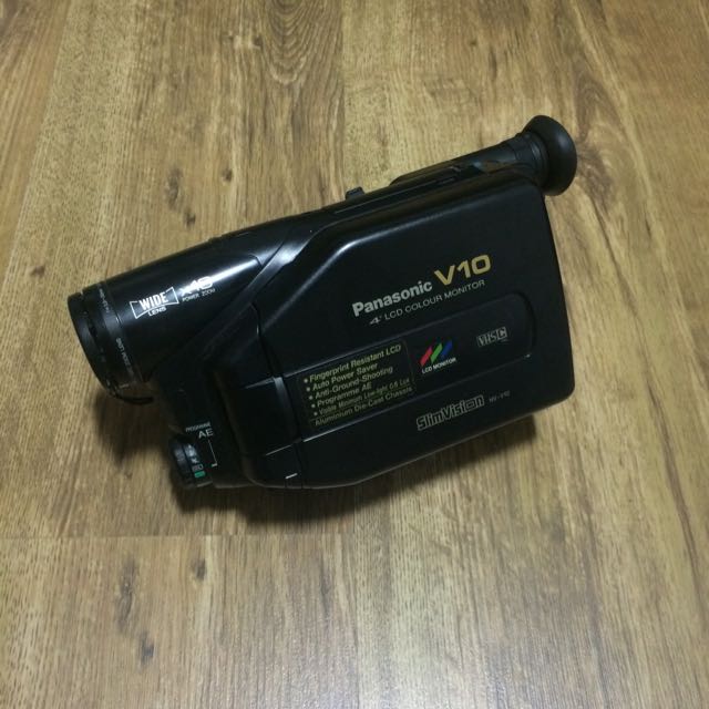 Vintage Panasonic NV-V10 Camcorder Handycam, Hobbies & Toys, Memorabilia & Collectibles, Vintage ...