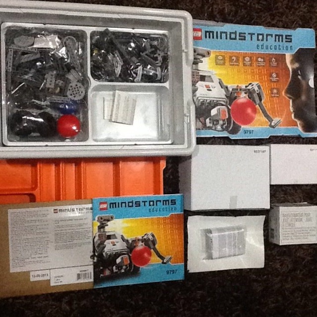 LEGO MINDSTORM SERIES 9797 - New & Complete Set, Hobbies & Toys, Toys ...