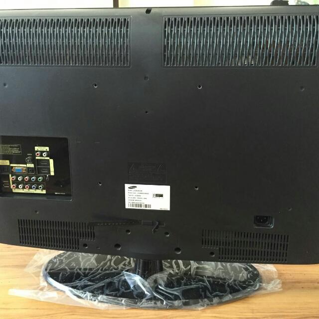 Samsung 32" TV LA32B450, Computers & Tech, Parts & Accessories ...