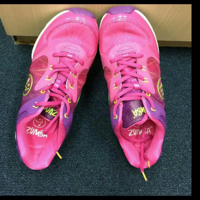 Zumba Shoes, Women's Fashion, Footwear, Sneakers on Carousell