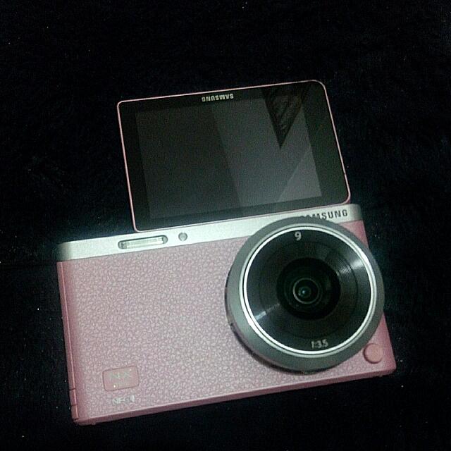Samsung Nx Mini 9mm 自拍翻轉相機 三星 自拍相機 數位相機 微單眼 輕單眼, 手機及配件, 電子周邊配件及產品, 固定器及支架在旋轉拍賣