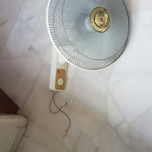 KDK Wall Fan A40CS, Furniture & Home Living, Lighting & Fans, Fans on ...