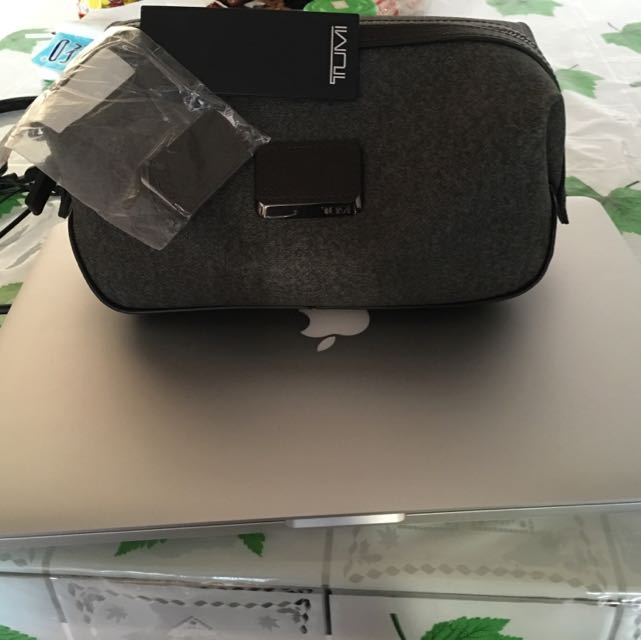 TUMI-ASTOR-COOPER-TRAVEL-KIT, Men's Fashion, Bags, Belt bags, Clutches ...