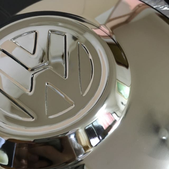 Classic Volkswagen Hubcaps ("One Year" Flat Style) (VW Beetle, Ghia ...