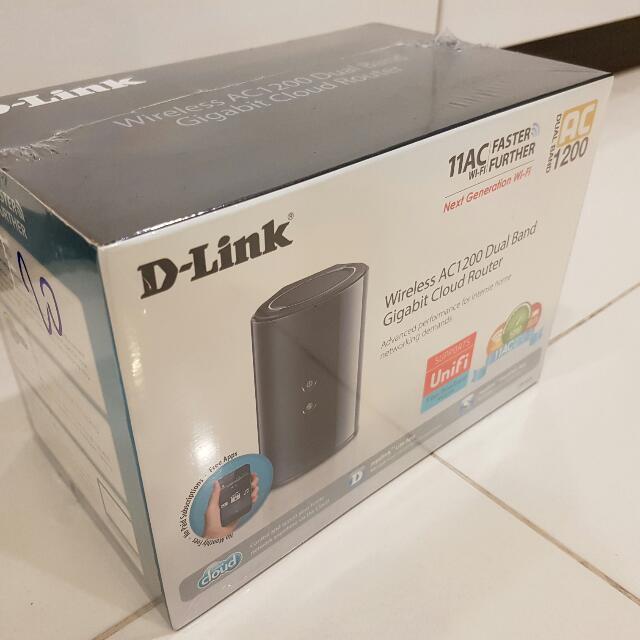 D-LINK DIR-850L Wireless AC1200 Dual Band Gigabit Cloud Router on Carousell