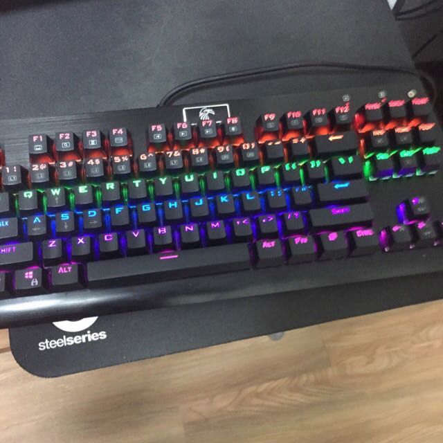 E-Element Mechanical keyboard, Hobbies & Toys, Toys & Games on Carousell