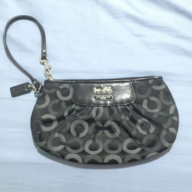 Authentic Coach Clutch, Women's Fashion, Bags & Wallets, Clutches on ...
