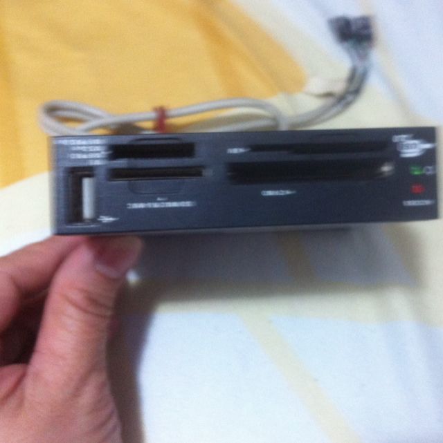 Multi-media Card Reader USB 2.5 Inch, Computers & Tech, Parts ...