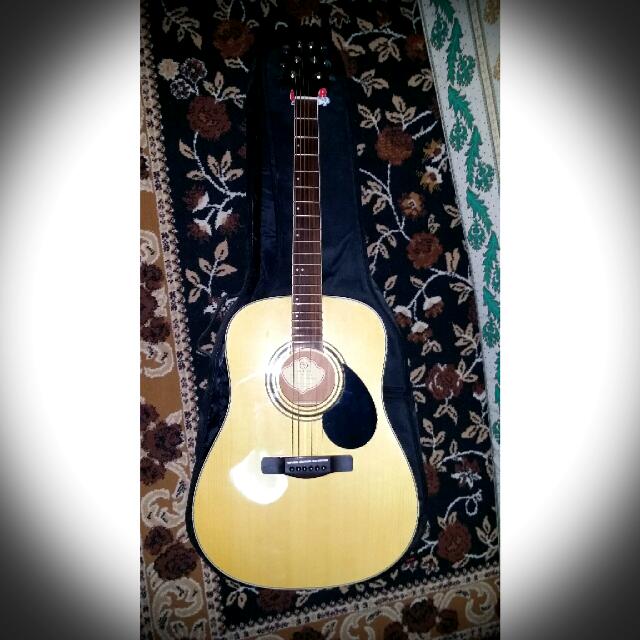 Samick DS-100 Acoustic, Hobbies & Toys, Music & Media, Music Accessories on Carousell