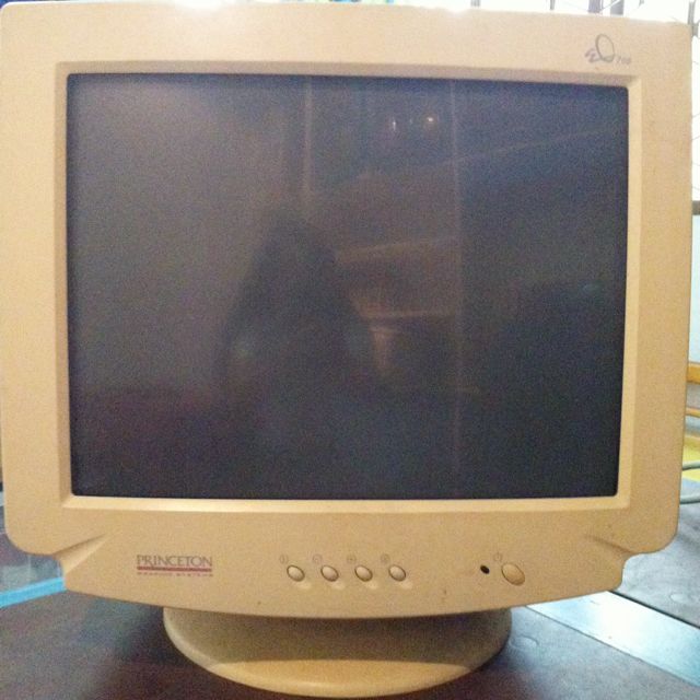 Computer VDU Monitor, Everything Else on Carousell