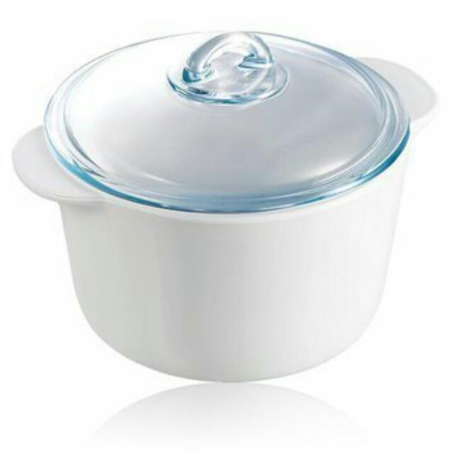 Pyrex Pyroflam Round Casserole Dish - 3 Litres., TV & Home Appliances ...