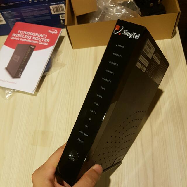 Aztech DSL7002GRV(S) (SINGTEL) Wireless Router, Everything Else on ...