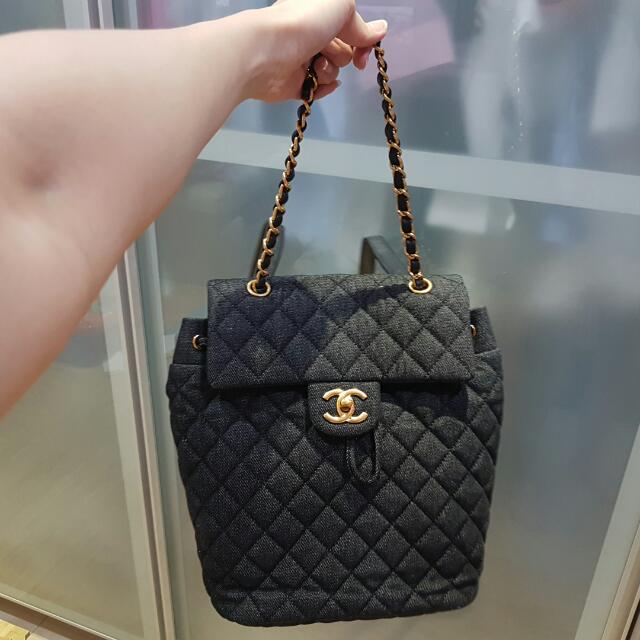 Chanel Denim Backpack, Fesyen Wanita di Carousell