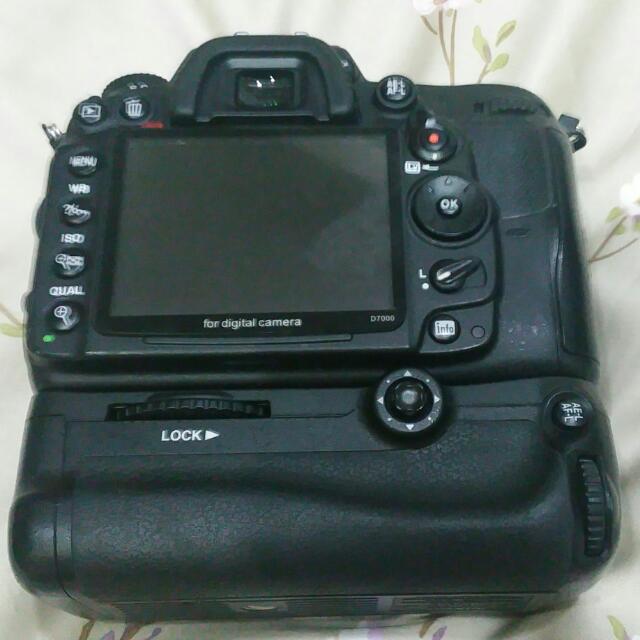 Nikon D7000 with MBD11 Battery Grip (Original), Photography ...