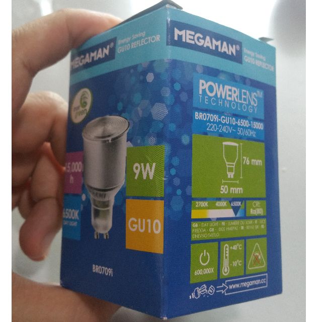 2 x Megaman Track Light with 9W Daylight Bulb + Extra 4.5W Cool White ...