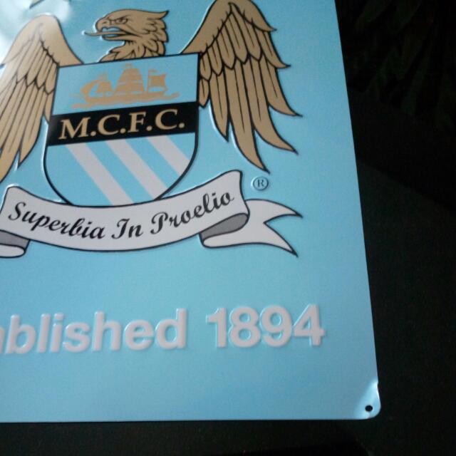 Manchester City Crest Metal Sign, Sports Equipment, Sports & Games ...
