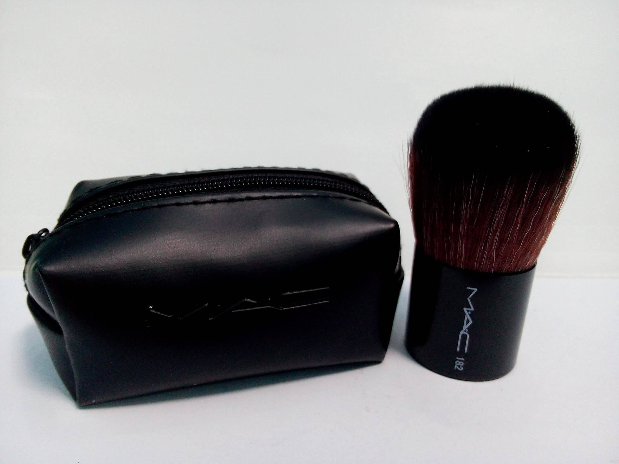 MAC Pouch and Brush Set, Beauty & Personal Care, Face, Makeup on Carousell