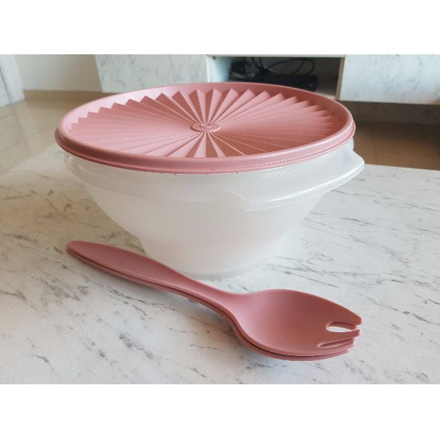 Authentic TupperWare, Salad Mixer Container with Forks, TV & Home ...