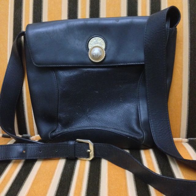 Alain Delon Leather Hand Bag, Women's Fashion, Bags & Wallets, Purses ...