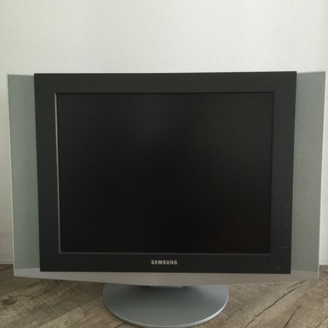 Samsung 20' TV, TV & Home Appliances, TV & Entertainment, TV on Carousell