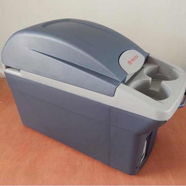 Toyota Cooler Box, Car Accessories on Carousell